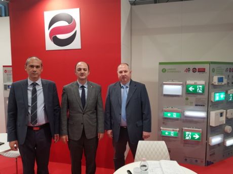 ΔΥΝΑΜΙΚΗ ΠΑΡΟΥΣΙΑ ΤΗΣ OLYMPIA ELECTRONICS A.E. ΣΤΗΝ ΚΟΡΥΦΑΙΑ ΕΚΘΕΣΗ ...